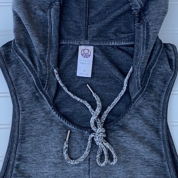 Te Verde | Tops | Te Verde Yoga Drawstring Hooded Tank Wp | Poshmark